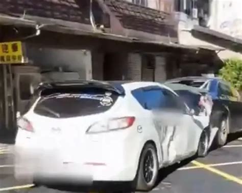 疑為超車爆衝突！基隆街頭上演「碰碰車」鬧劇 Bmw車尾遭馬3撞爛 社會 Nownews今日新聞