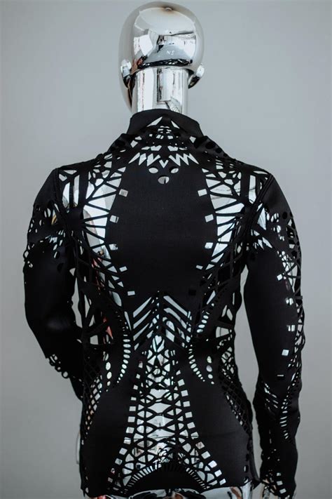 Laser Cut Jacket Yihan Brönn Casual