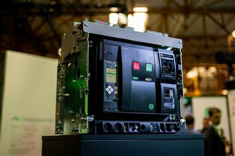 Систэм Электрик представила российский цифровой блок управления Systemelogic X в блоге Инновации