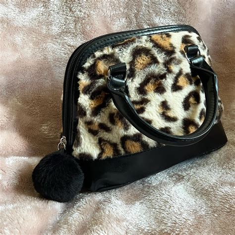 Fuzzy Leopard Mini Purse 🐾 • It Has Cute Little Depop