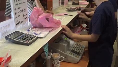 友帶狗入羊肉爐店遭拒 男子結帳亮槍恐嚇