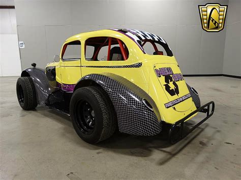 Legends Car Racing