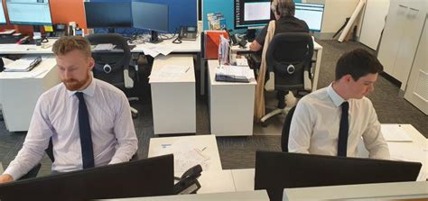 Declan Mckenzie On Linkedin Financialfashion Twinningties