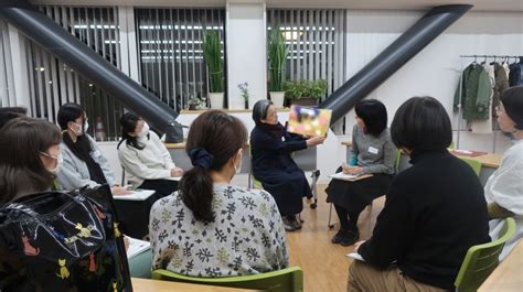 大人同士で絵本の読み聞かせや本についての語らいを愉しむ『ほん語愉ホンカタenjoyサロン』を開催しました｜イベント｜せんだい環境web