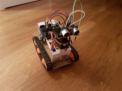 Crakobot Arduino Robot With Manual And Autopilot Modes