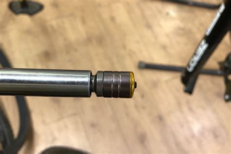 SR Suntour's Zeron Fork - Bargain Coil Goodness
