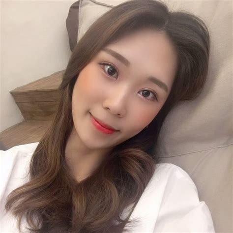 장윤정 Yuun Jung • Threads Say More