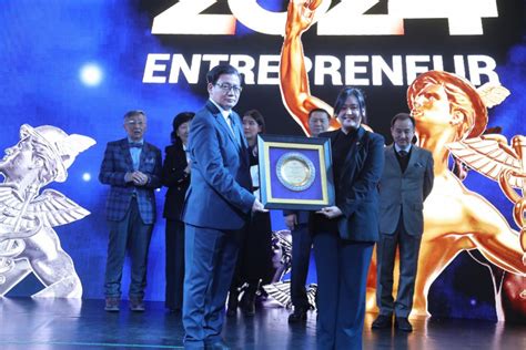 “ЭНТРЕПРЕНЁР 2024” Оны шилдэг аж ахуйн нэгж байгууллага бизнес эрхлэгчдийг шалгарууллаа