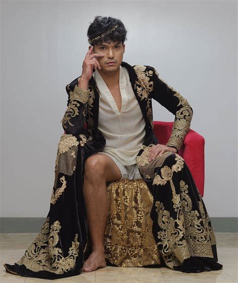 Anthony Falcons Feet