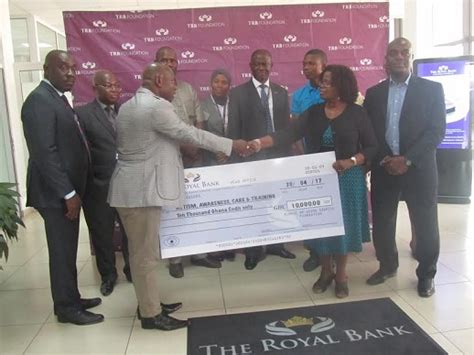 Alhaji Dr Adamu Iddrisu Foundation Donates Ghc25 000 To Aact Graft Foundation