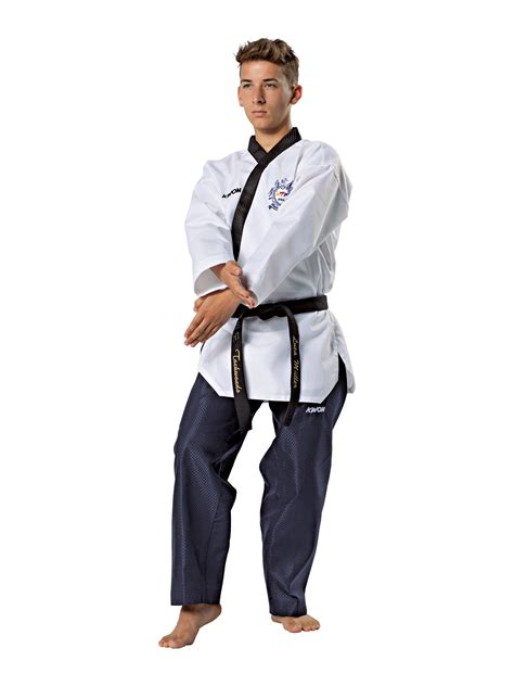 Лицензиран добок за пумсе за мъже TKD1065 | Екипировка за таекуондо ...