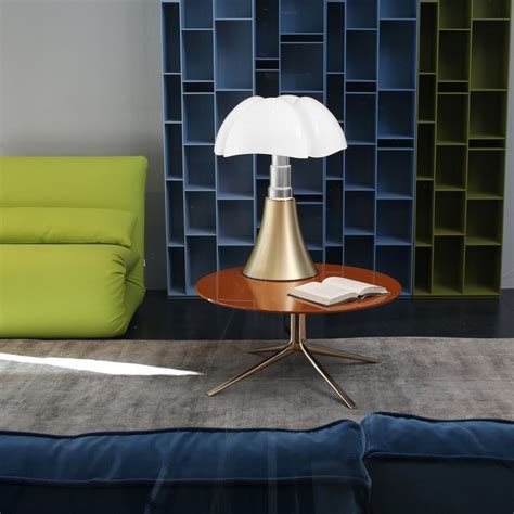 Lampe Design Pipistrello Le Génie De Gaetana Aulenti Au Service De La