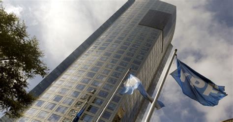 Por La Mejora En Sus Resultados Ypf Sacó De La Venta La Emblemática Torre Pelli De Puerto