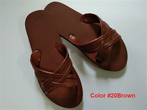 รองเท้าแตะ แฟชั่น รองเท้าแตะหูหนีบ รองเท้าแตะสวม สีสันสดใส่ คุณภาพดี ราคาถูก รองเท้าแตะยางแบบ