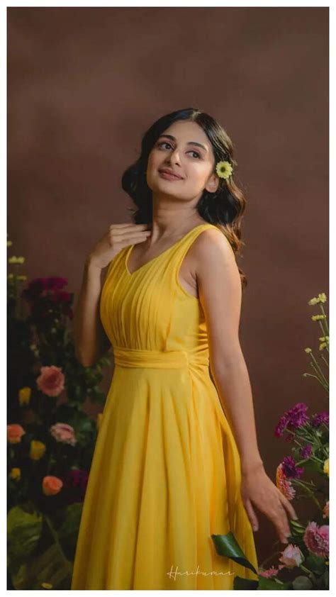 Bigg Boss Kannada 10 Neethu Vanajakshi Heres Everything About The