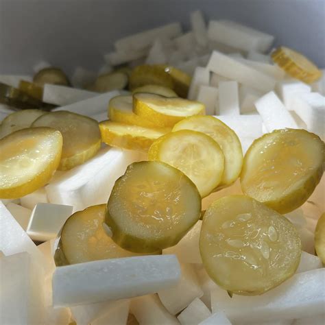 우마이미세 • 김해점 • 봉황동 맛집 매일 매일 쓸양만큼만 만들어 사용합니다 믿고 먹는 우마이 미세 수제피클 🥢 Instagram