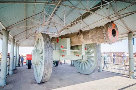 કહાની ભારતના શકિતશાળી તોપની જેના એક તોપના ગોળાથી એક મોટું તળાવ બની ગયું હતું Global News Portal