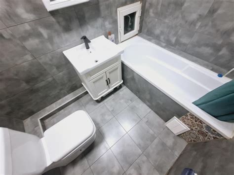 Удирдлагын академын урд 3 өрөө байр зарна