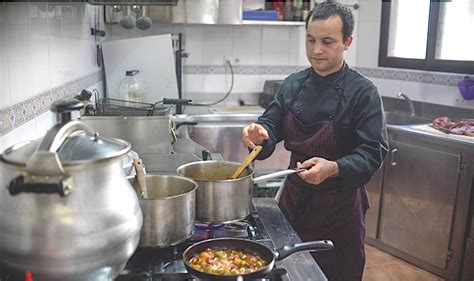 Akhond Ishaq Un Cocinero De Altura 7 Caníbales