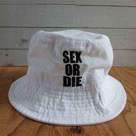 古着 入手困難 人気 】 ドレスダウン Sex Or Dle ハット メルカリ