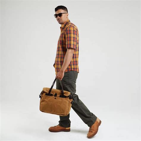 Jual Mgee Mgee Short Shirt Original 2025 Zalora Indonesia