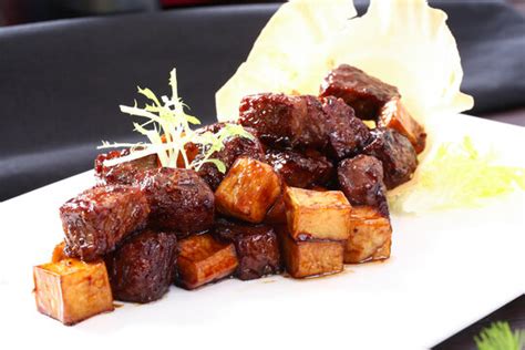 杏鲍菇牛仔粒中国菜系食品餐饮摄影汇图网