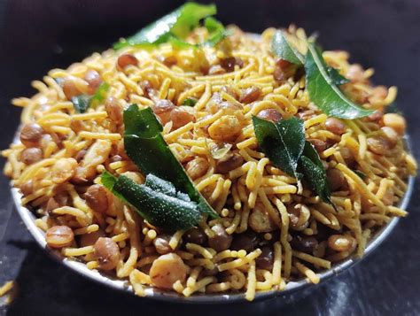 Masoor Mixture Namkeen At Rs 150kg Spicy Mixture Namkeen In Lucknow