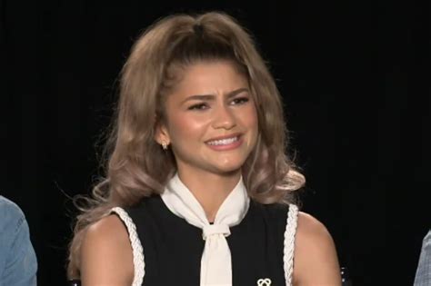Zendaya Responds To Weird Questions About Kissing Challengers Co Stars