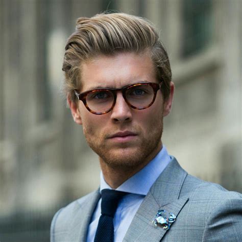 Best Glasses For Long Faces 2025 Banton Frameworks