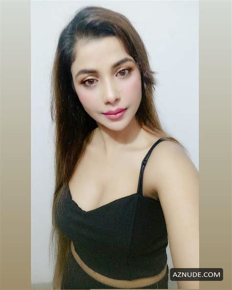 Alisha Khan Hot Pics Collection AZNude