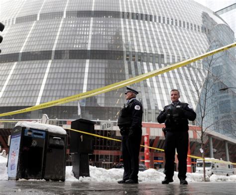 Fleeing Suspect Shoots Kills Chicago Officer Boston Herald