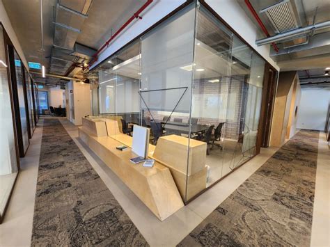 הזדמנות נפלאה לעסקת סאבליס על גבול רמת גן תל אביב 600 מר מהממים ומרוהטים Plugandplay במרחק