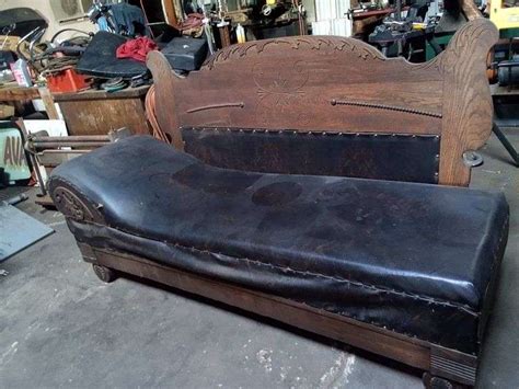 Fainting Couch Auctioneer Express