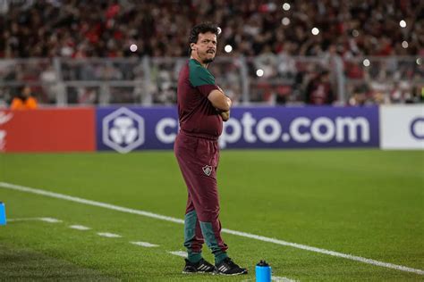 Fernando Diniz rasga o verbo sobre tropeço do Fluminense Muitos erros