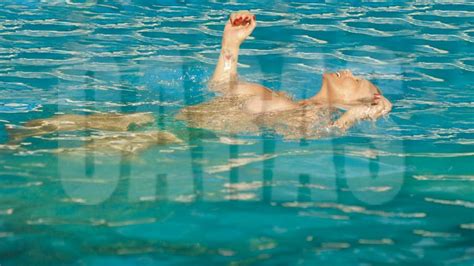 Carmen Barbieri Se Despide De Mar Del Plata Haciendo Topless Exitoina