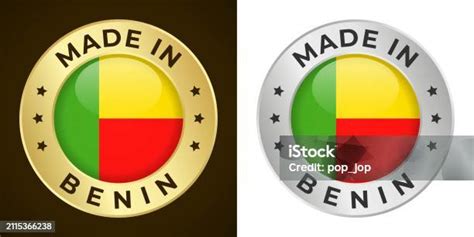 Made In Benin 벡터 그래픽 둥근 금색과 은색 라벨 배지 엠블럼은 베냉의 국기와 베냉에서 만든 텍스트로 설정됩니다