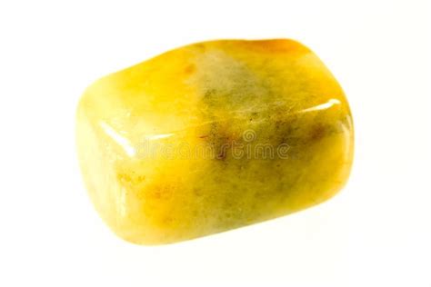 Le Jaune A Repéré Les Cailloux De Jade Polis Par Dégringolade Laiteuse