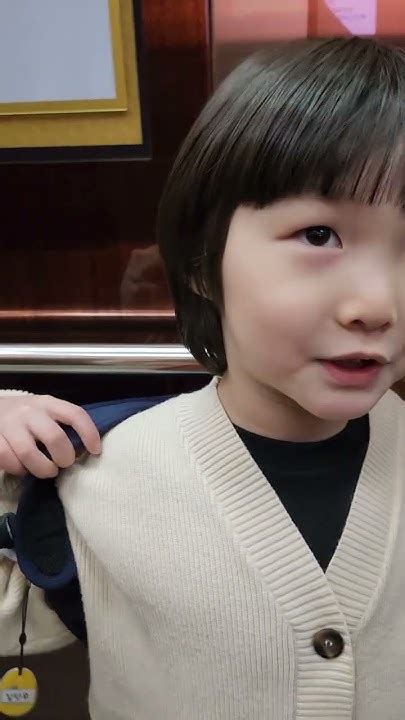 동생한테 사탕준 형아가 한 말은 ㅎㅎ Youtube