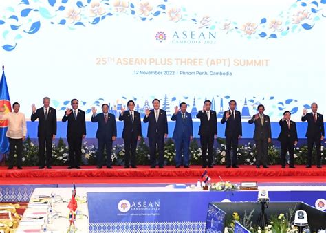 Jokowi Dorong Persatuan Dan Kerja Sama Asean Plus Three Untuk Hadapi