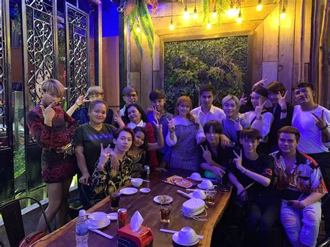 អត់មាត់ៗ សួស វីហ្សា លេងធ្វើខួបស្នេហាគម្រប់៤ឆ្នាំ ជាមួយថមមី Khmerload