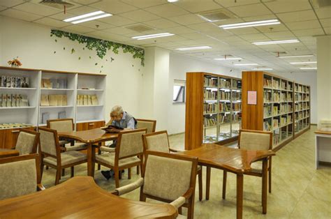 老年图书室老年图书馆图片素材 老年图书室老年图书馆设计素材 老年图书室老年图书馆摄影作品 老年图书室老年图书馆源文件下载 老年图书室老年图书馆