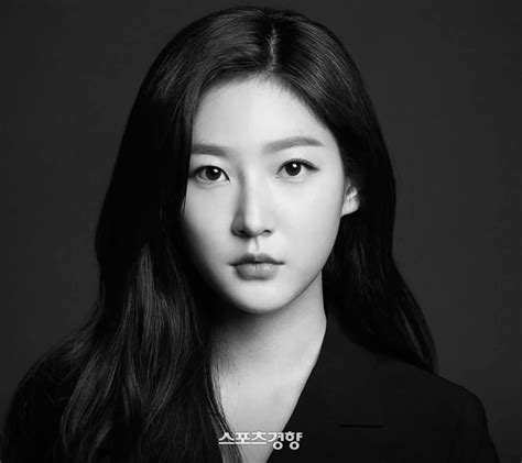 [단독] ‘김새론 추정 키스영상 폭로에 유족 측 “여성 지인과 있었다”