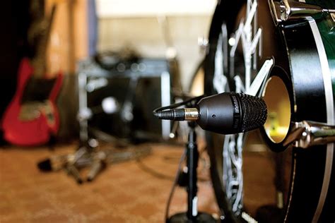 Best Kick Drum Mic For Live Sound Singing Edge