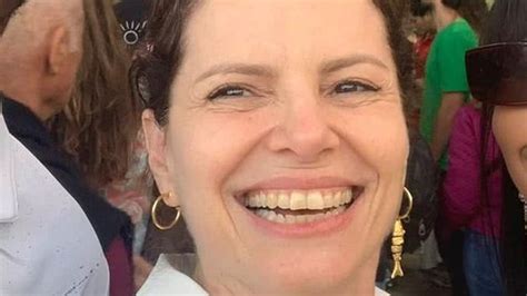 Discretíssima Debora Bloch publica foto rara da filha de 29 anos Sua