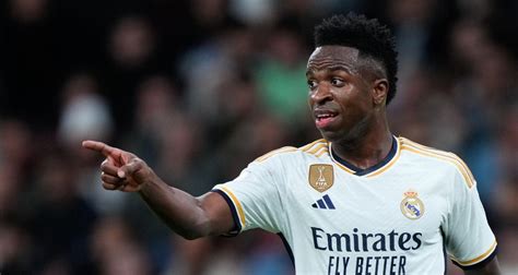 Real Madrid Vinicius absent aussi longtemps que Camavinga et Tchouaméni