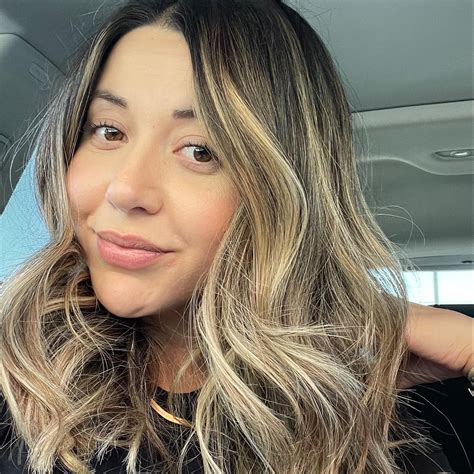 Victoria Maries Amazon Page