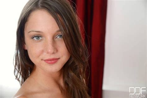 Foxi Di Pornstar 021 Colormusic