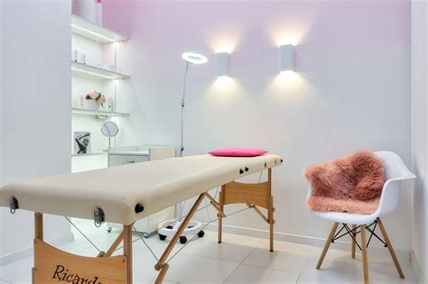 Karachi Massage Center 03032052109 Shot Massage Night Services