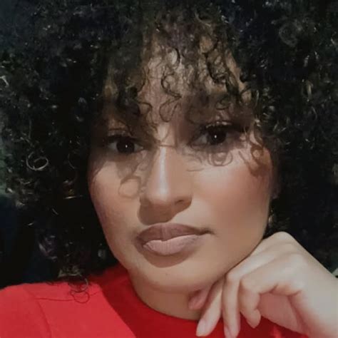 K I M B E R L Y Xo Kimmii Threads Say More