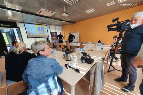 Kraj Od jutra wchodzą w życie nowe przepisy w ruchu drogowym IKNW